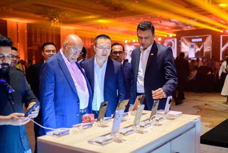 SINGER UNVEILS HONOR MAGIC V5, REDEFINING FOLDABLE FLAGSHIP SMARTPHONES ...